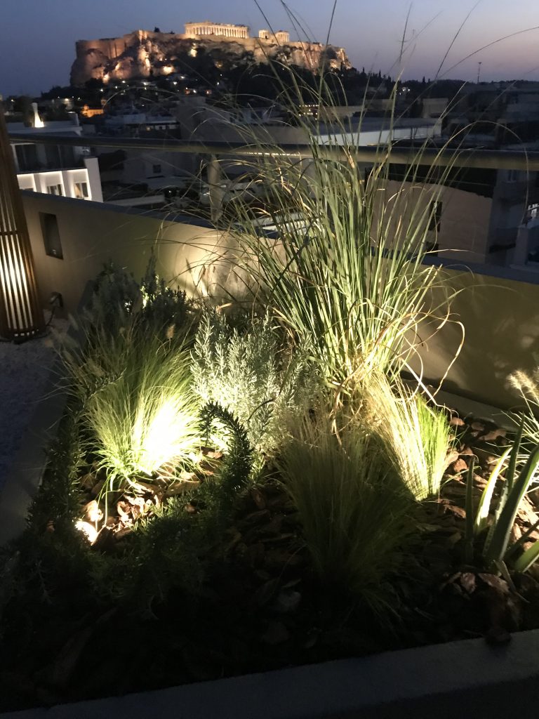 Κατασκευή roof garden στο κέντρο της Αθήνας. Κατάστημα εστίασης ...
