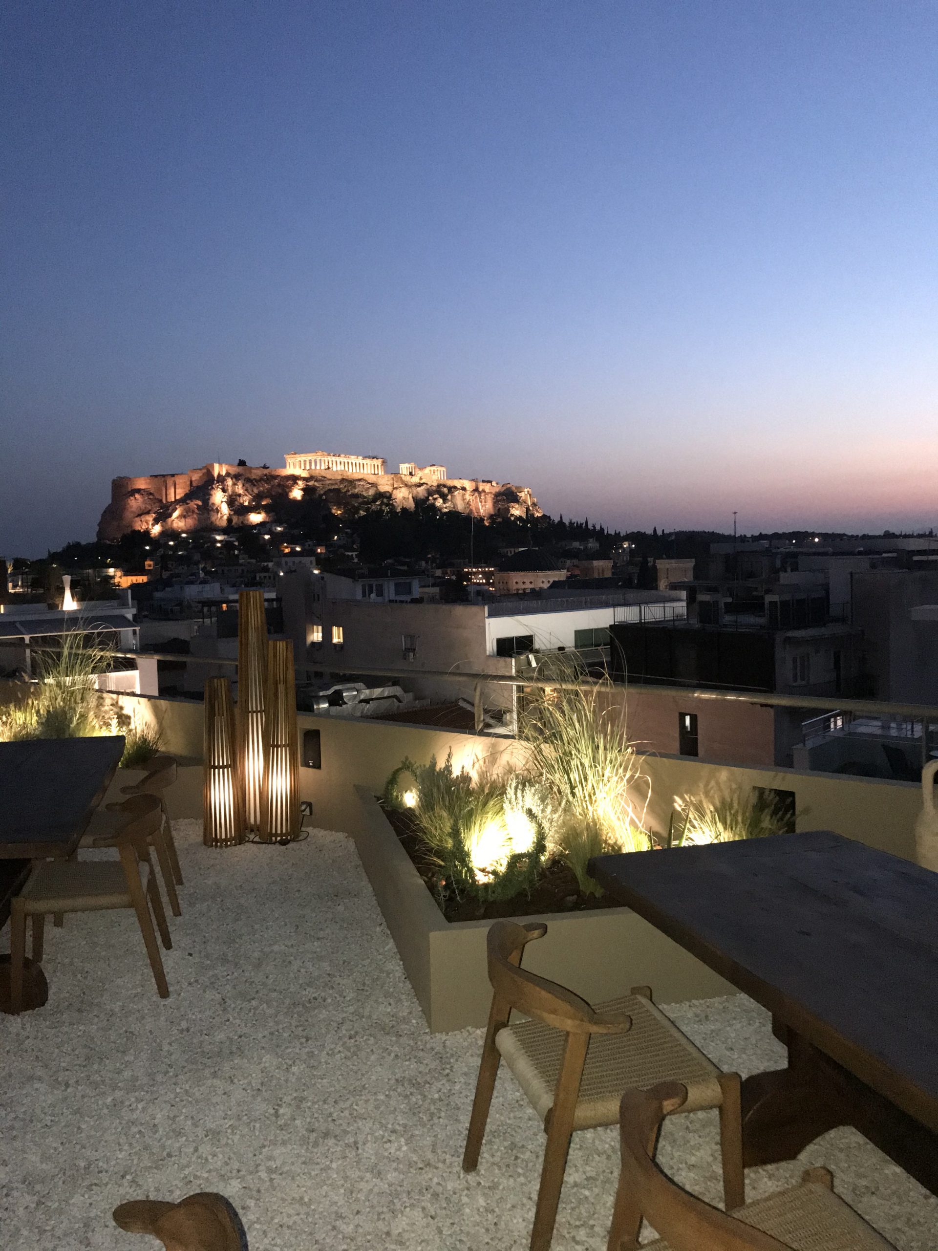 Κατασκευή roof garden στο κέντρο της Αθήνας. Κατάστημα εστίασης ...